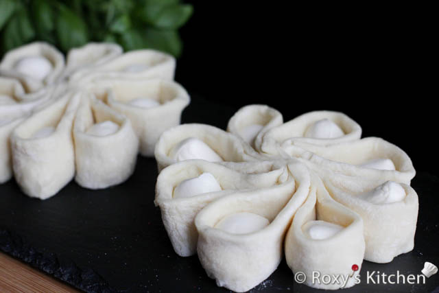 Bocconcini / Mozzarella Cheese Balls in Puff Pastry - Roxy's Kitchen