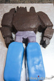 Optimus Prime Cake Tutorial & Cake Designs - Roxy's Kitchen